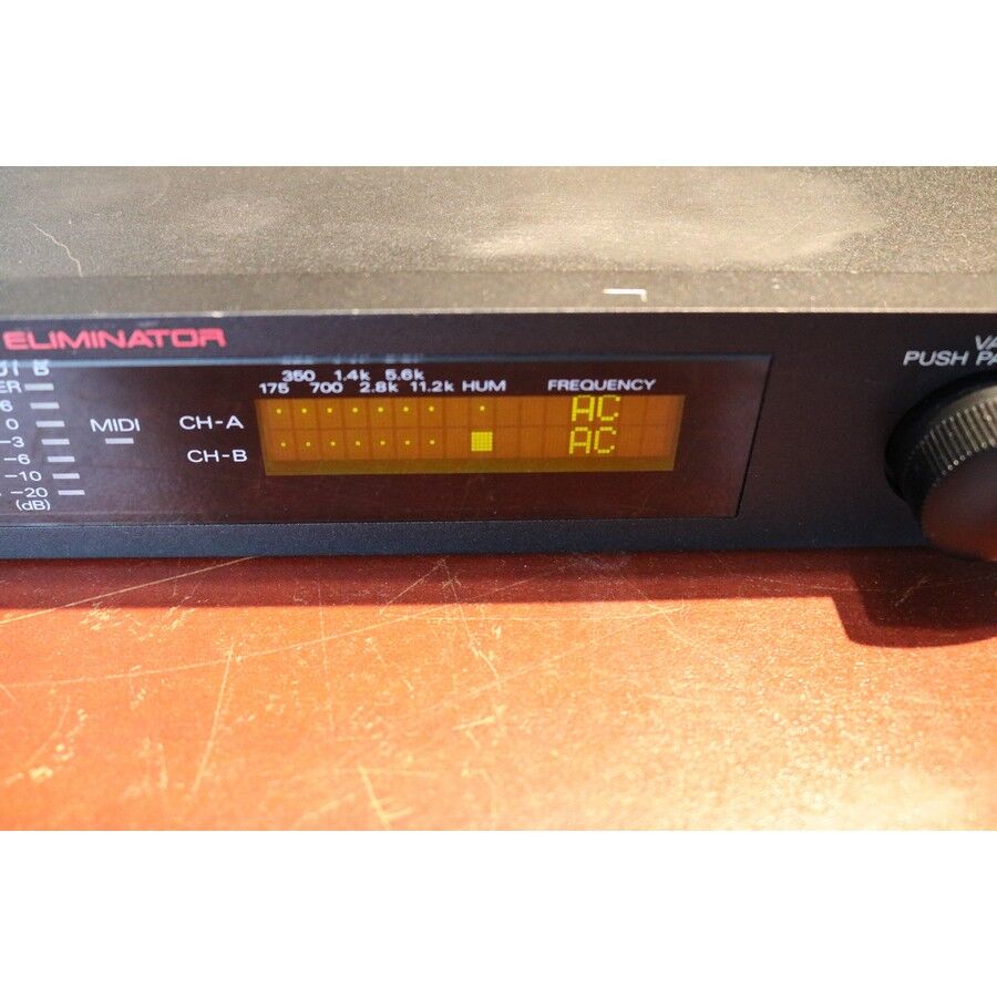 Roland SN-700 Noise/Hum Eliminator – Erie Music